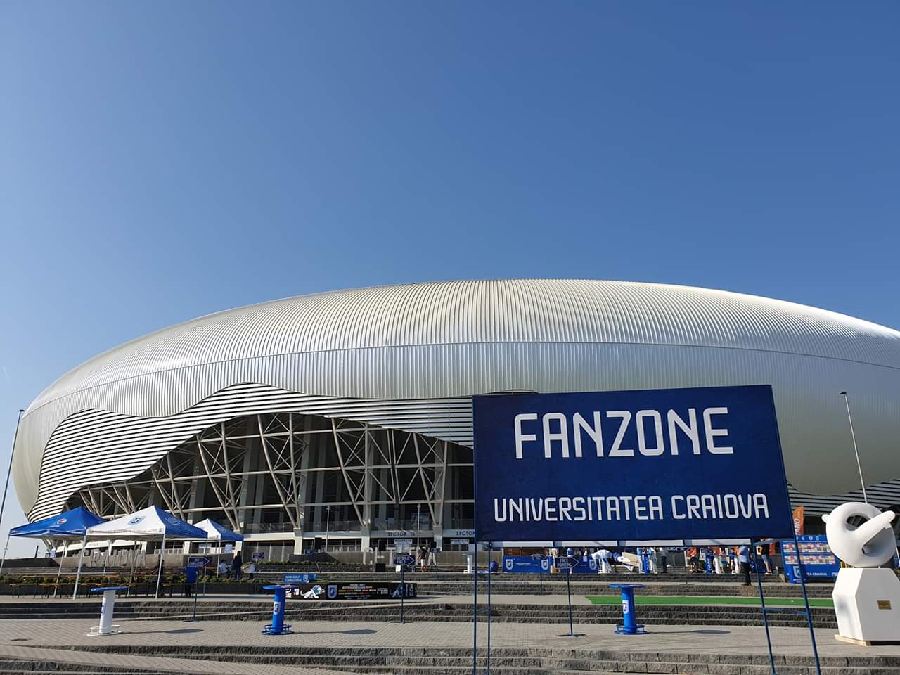 FOTBAL: FAN ZONE PE ESPLANADA | JCI Craiova